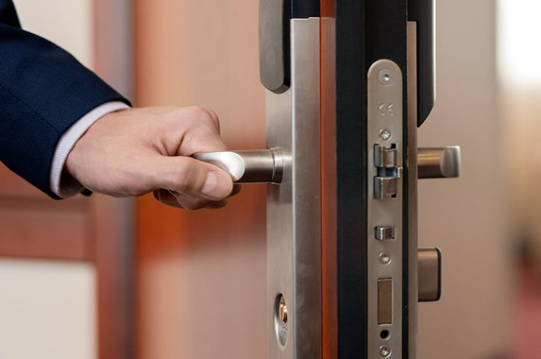 W&B Hardware – The Building Company